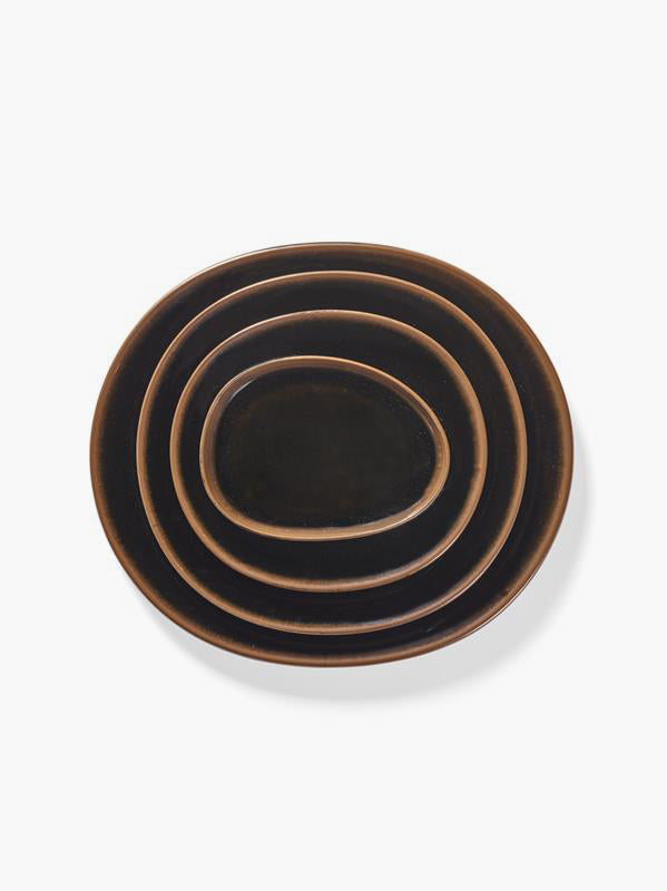Out of lines tableware by Uncharted – SERAX