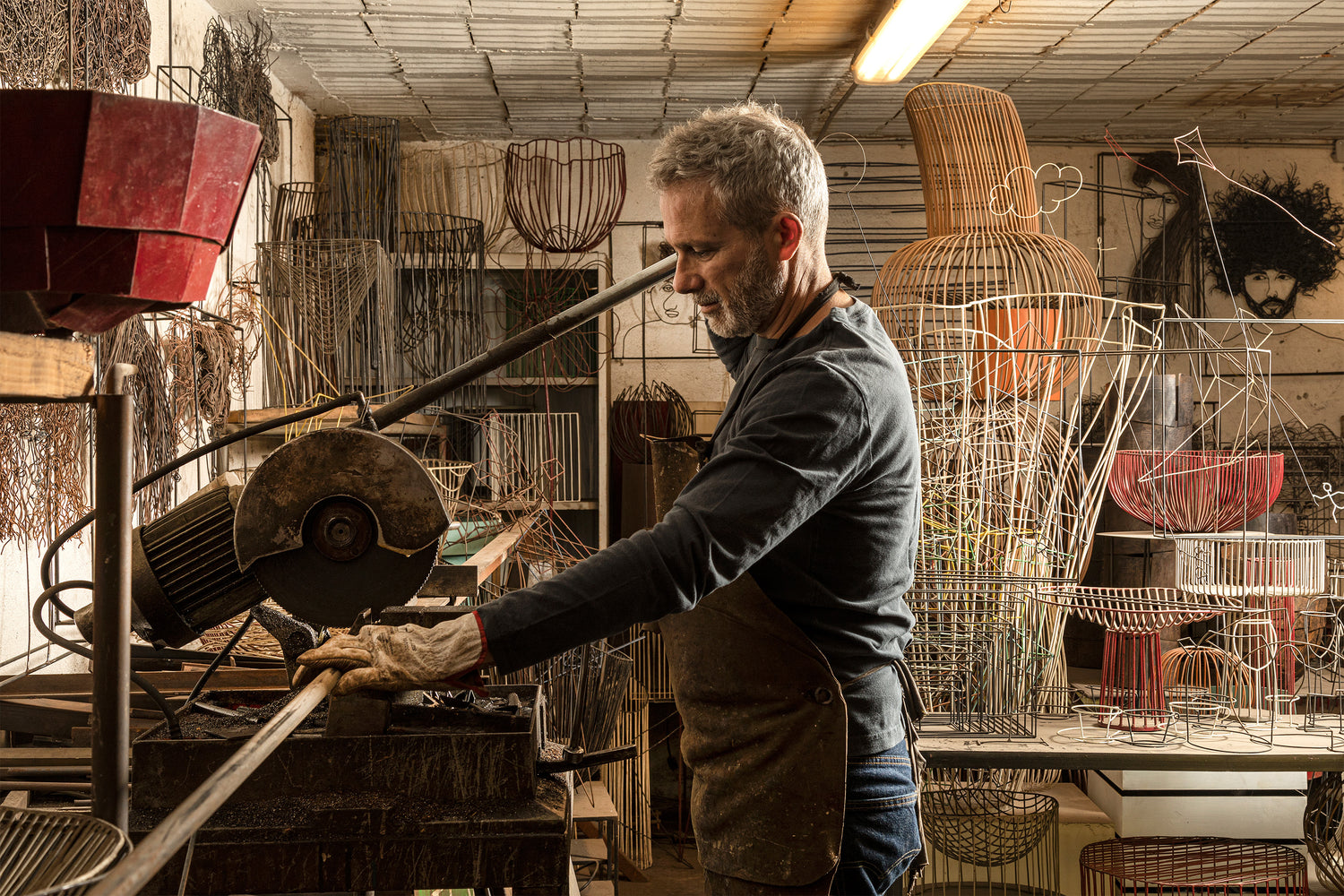 Ironwork as a dance between elegance and playfulness – SERAX